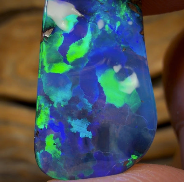 9.2cts - Best of the Best Blue Green GEM Queensland Boulder Seam Opal ...